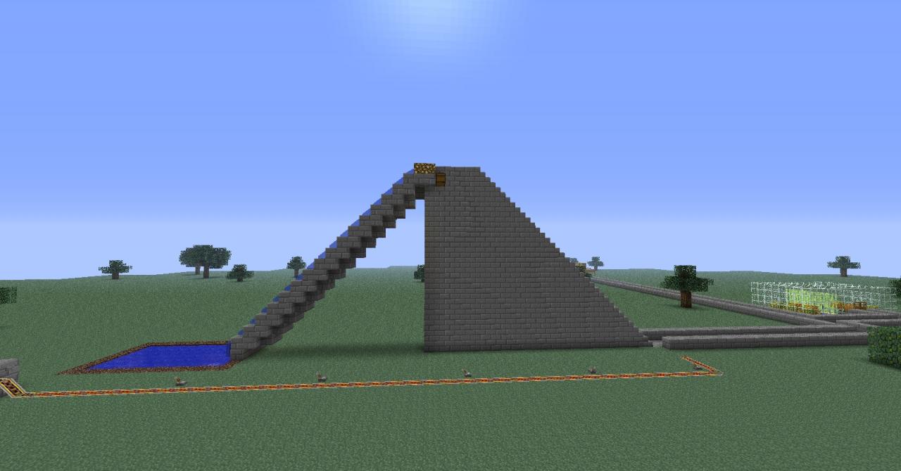 fun village and rides Minecraft Map