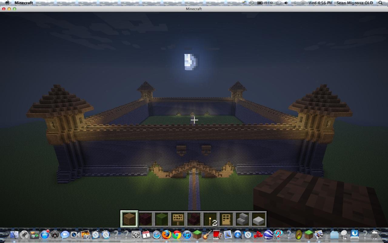 Square castle walls Minecraft Map