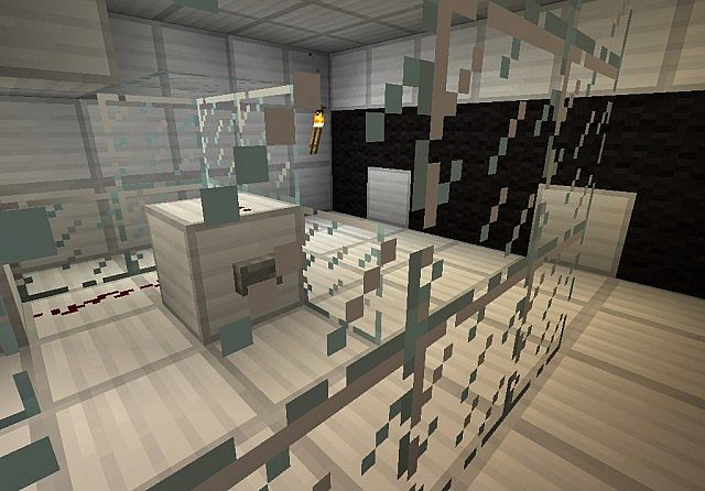 Robot With Arrows, Shields And Self-Destruction Button Minecraft Map