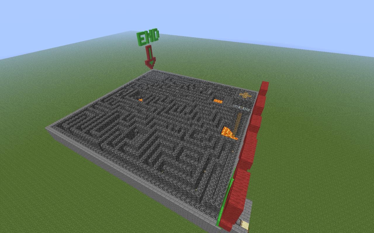 CRAZY MAZE WITH TRAPS PARCOUR AND MORE Minecraft Map