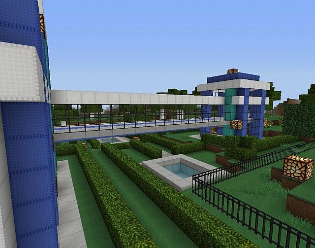 Small-medium house with mine entrance Minecraft Map