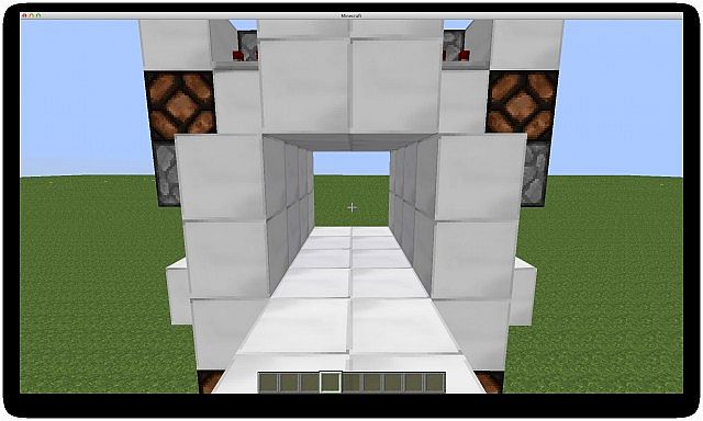 100% Flush 2x2 Door Minecraft Map