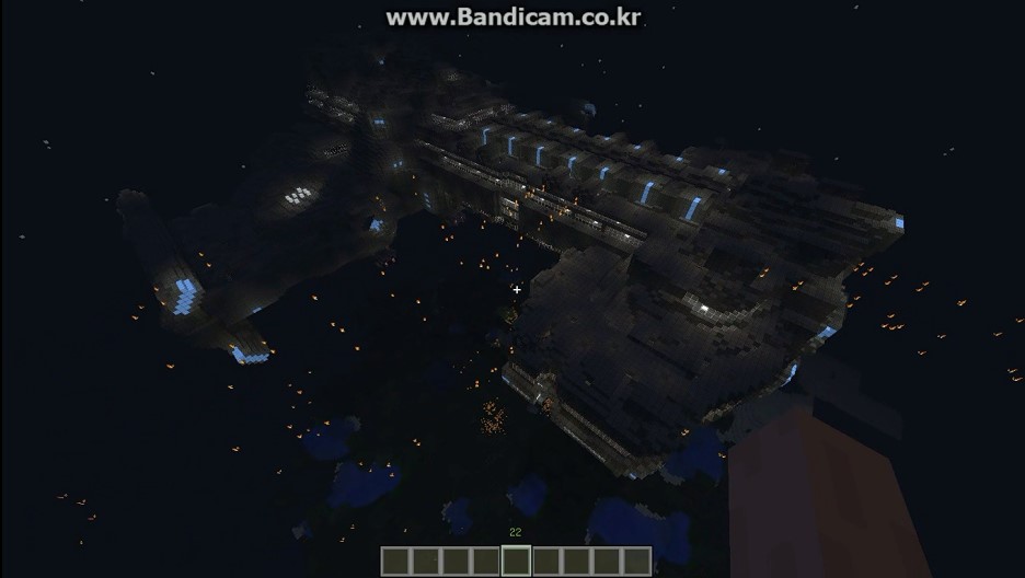 Hyperion(BattleCruiser) with Firing Cannons Minecraft Map