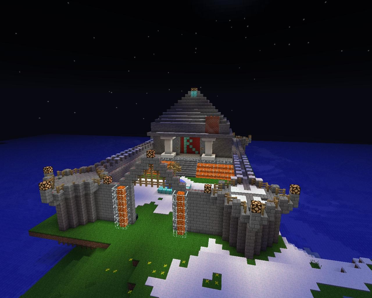 Awesome Small-ish Castle Minecraft Map