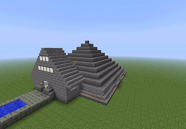 The Cobble Pyramid Minecraft Map