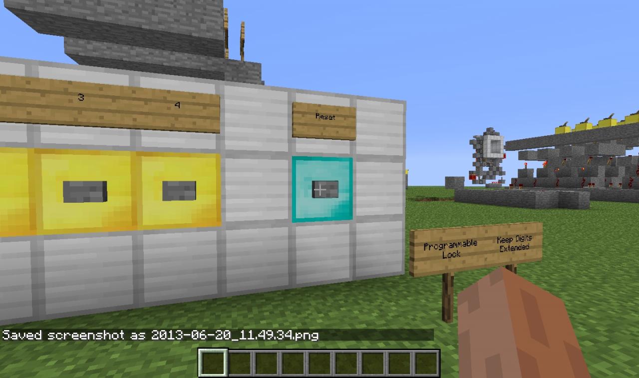 Programmable Combination Lock Minecraft Map