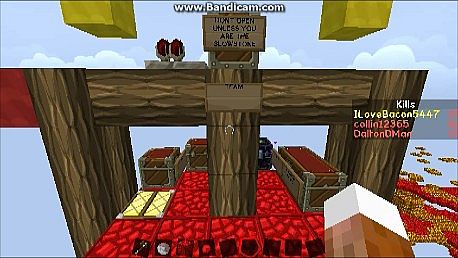 Sky Fight Redstone Vs. Glowstone (2 player) Minecraft Map