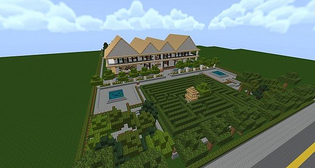 Mansion with Maze garden Minecraft Map