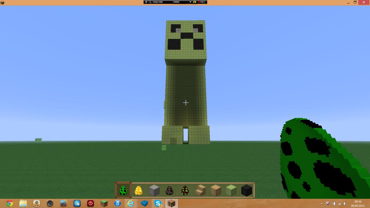 Mega cute Creeper House Minecraft Map