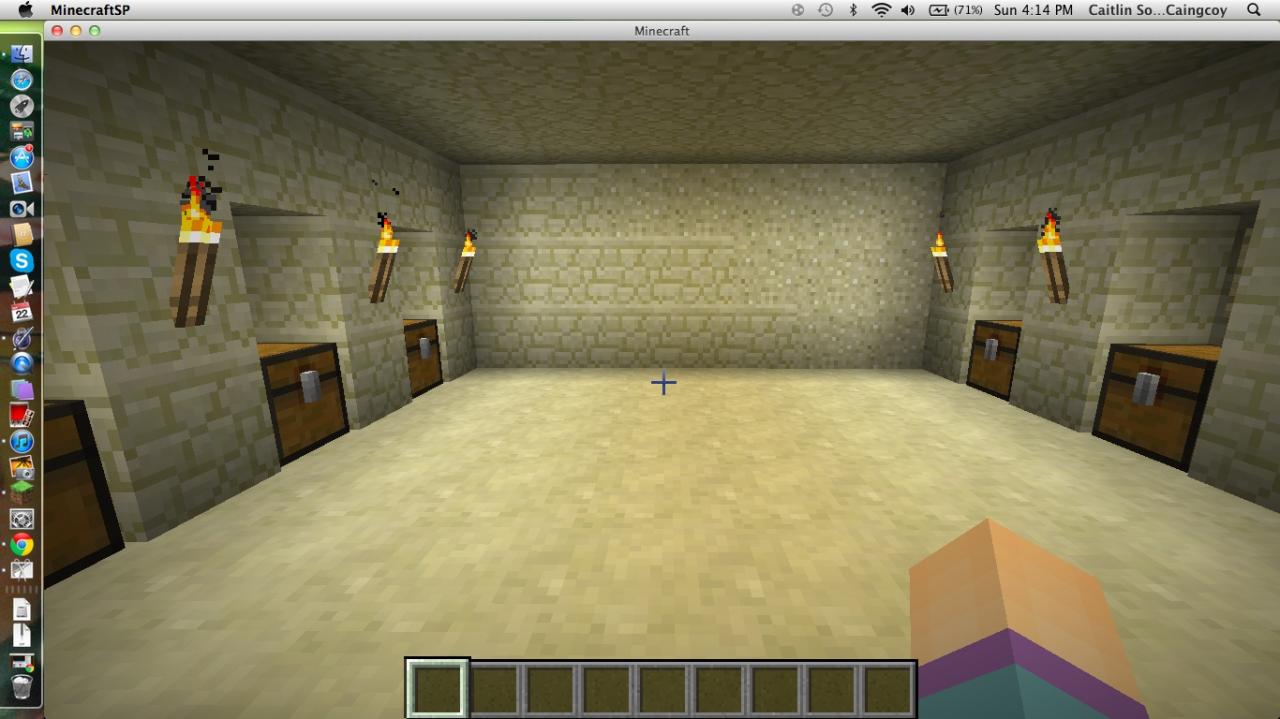 Simple Egyptian Pyramid with Enchanted Items inside Minecraft Map