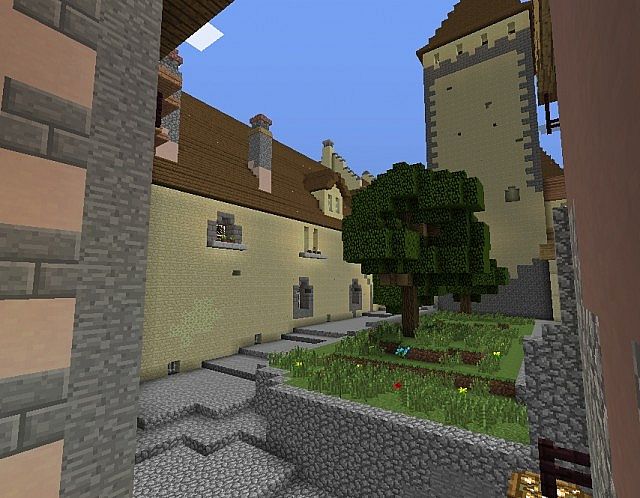 EPIC Realistic Medieval Castle - Now with Worldsave! Minecraft Map