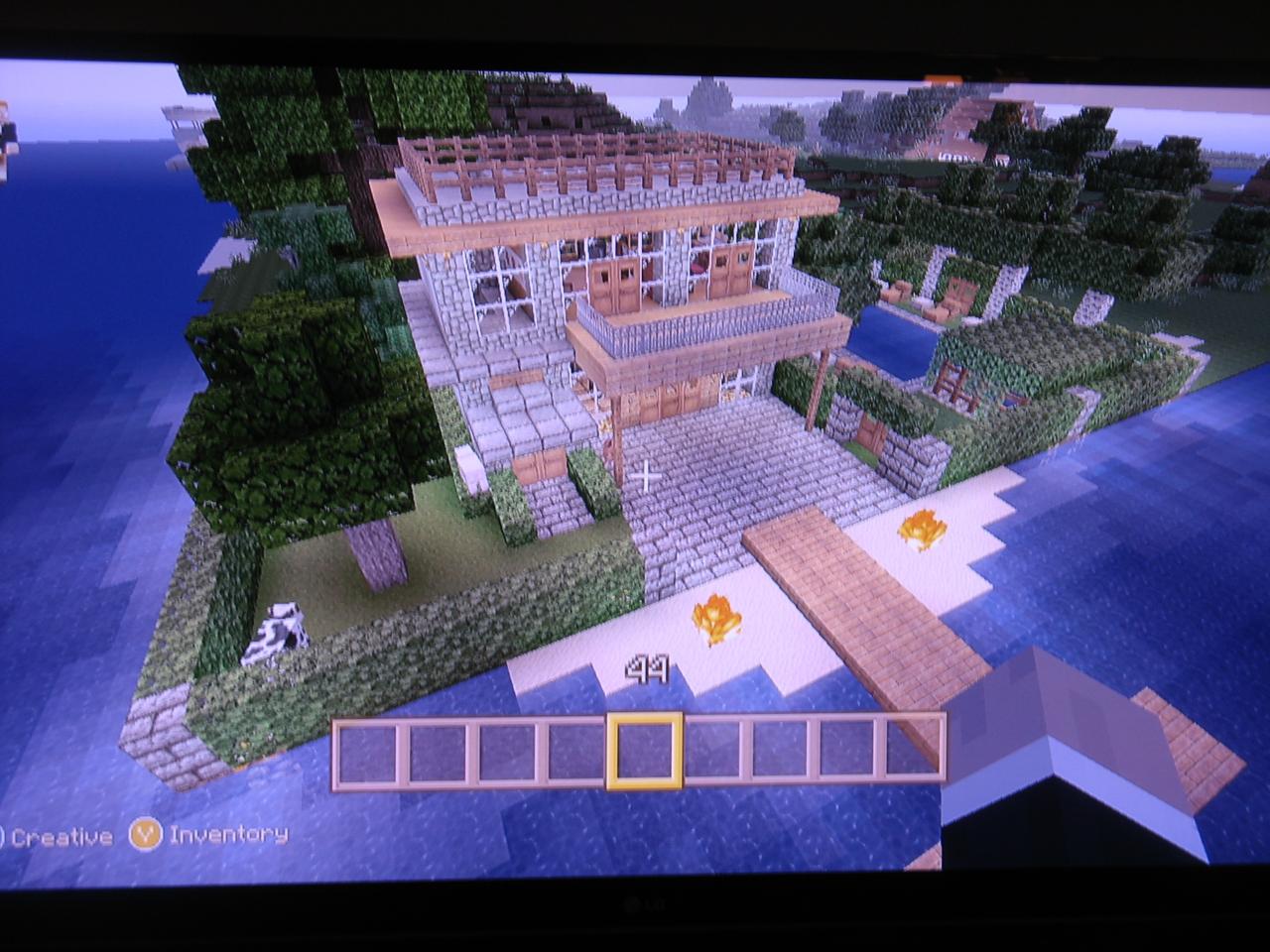 Simple 2 Storey house with Basement. Minecraft Map
