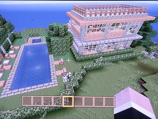 Simple 2 Storey house with Basement. Minecraft Map