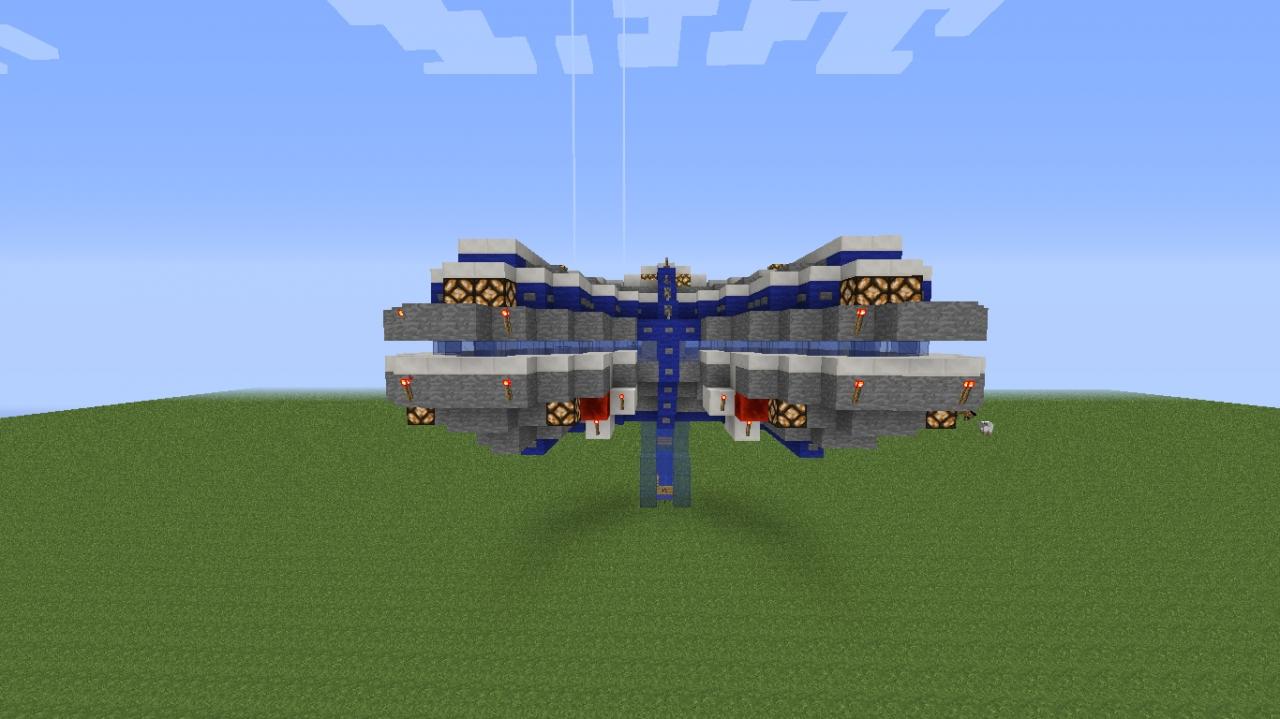 A Spaceship and a small wooden mansion Minecraft Map