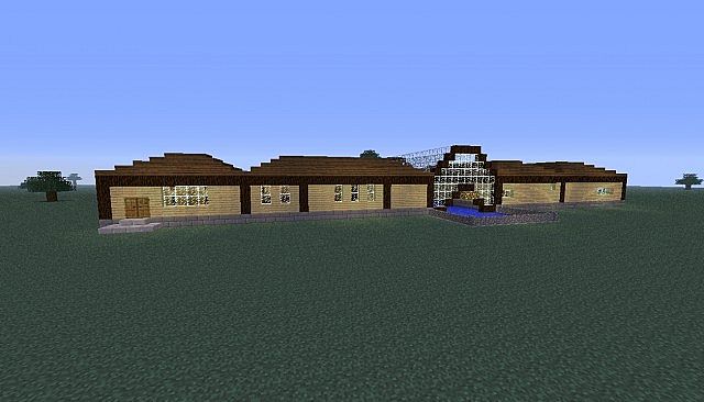 Giant house with pool Minecraft Map