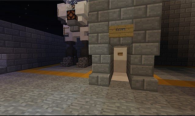 Interstellar Warfare: Valkyrie (Gundam Themed Ship) Minecraft Map