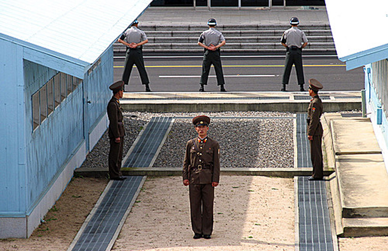 Minecraft Recreation of the Joint Security Area on the Korean border ...