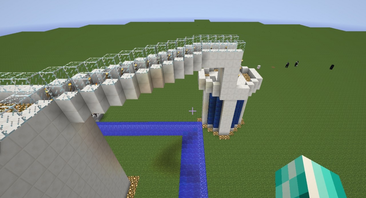 Castle with Walkway and Moat Minecraft Map