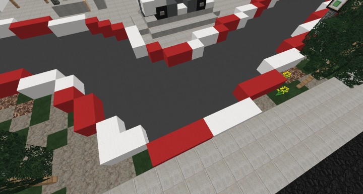 Port Ray Builds | Go-Kart Track Minecraft Map