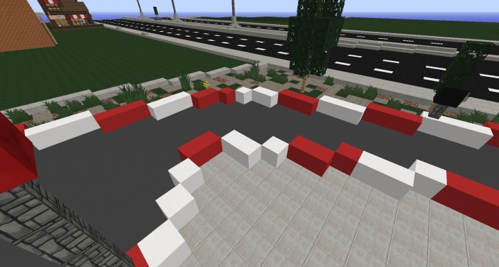Port Ray Builds | Go-Kart Track Minecraft Map
