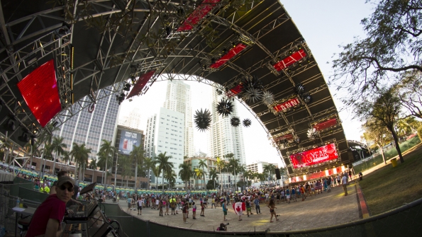 ULTRA WORLD WIDE Stage! Minecraft Map