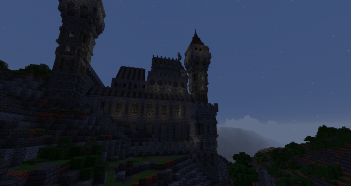 Medieval mountain castle Minecraft Map