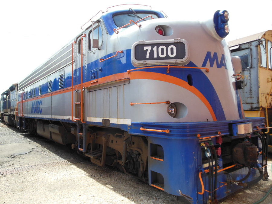 MARC EMD F7 Diesel-Electric Locomotive Minecraft Map