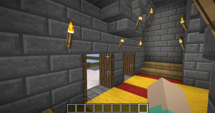 Small Middle Ages Cross Shaped Cathedral Minecraft Map