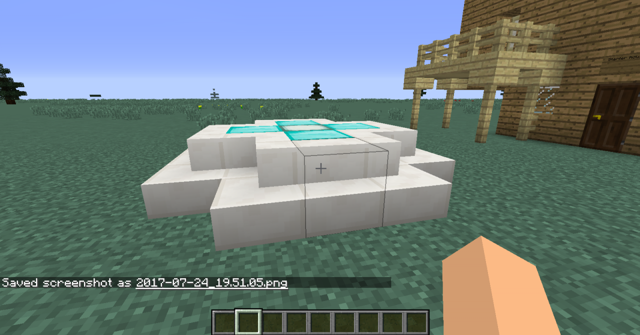 Starter world with chest and house, superflat world Minecraft Map