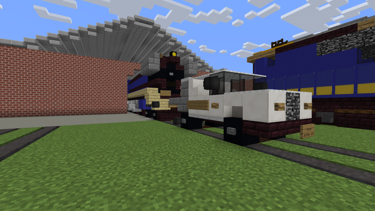 2011 Ford Ranger pulls R class Minecraft Map