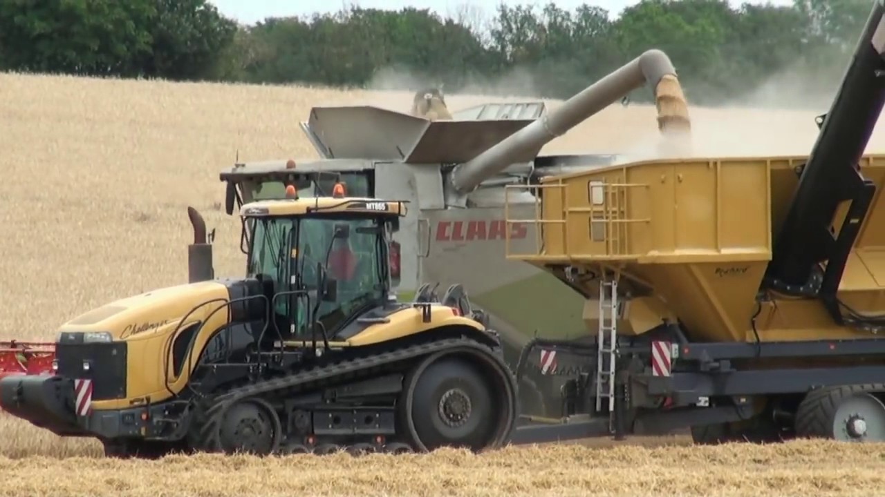 1.5:1 Scale Caterpillar lexion combine harvester and Cat Challenger ...