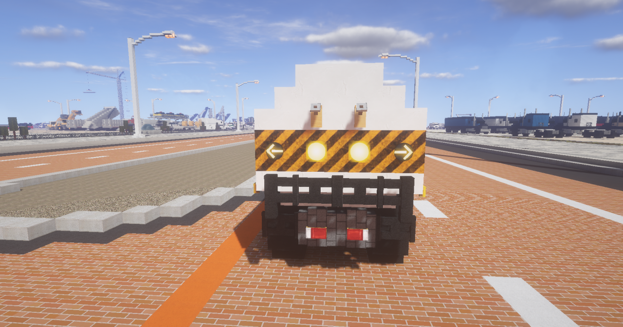 1.5:1 Scale Mack Mid-Liner and Mack DM Street Sweepers. Minecraft Map