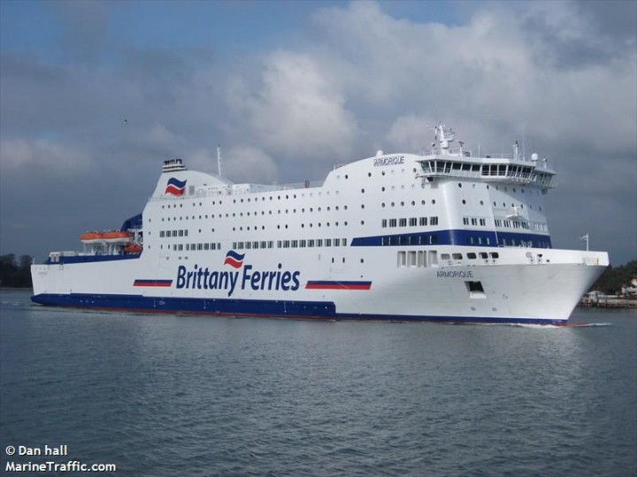 Armorique (1:1 Scale Ferry) Minecraft Map