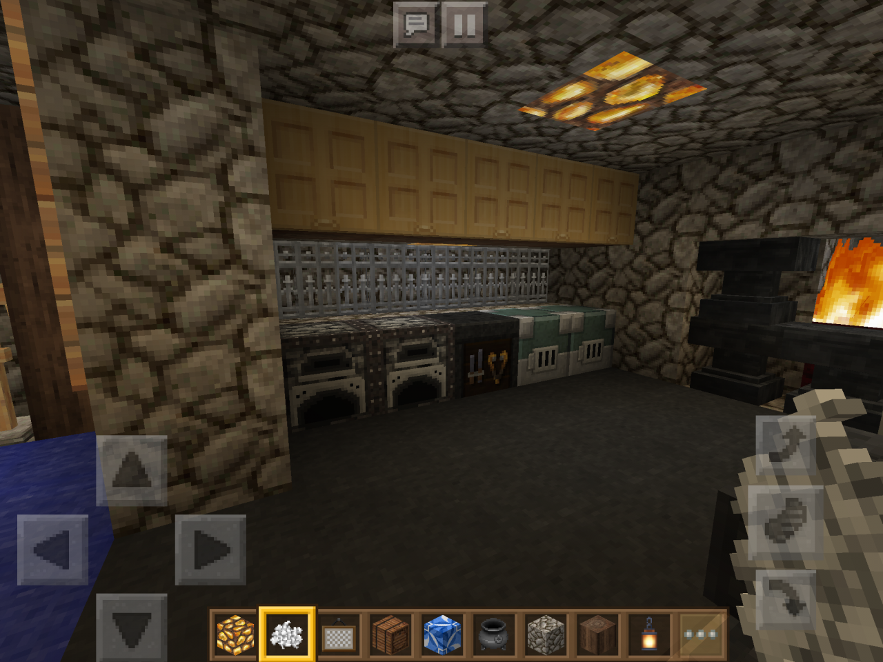 Underground bunker/house Minecraft Map