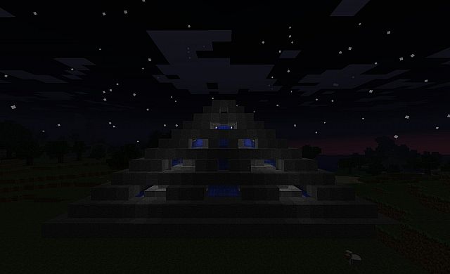 Double Pyramid with internal water fountain Minecraft Map